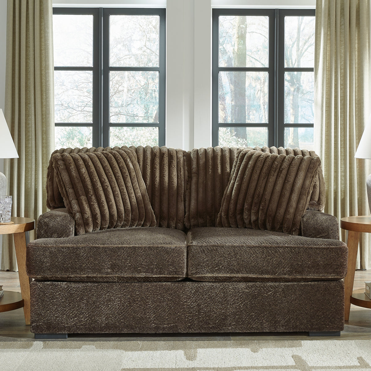 Aylesworth Chocolate Loveseat – Luna Furniture