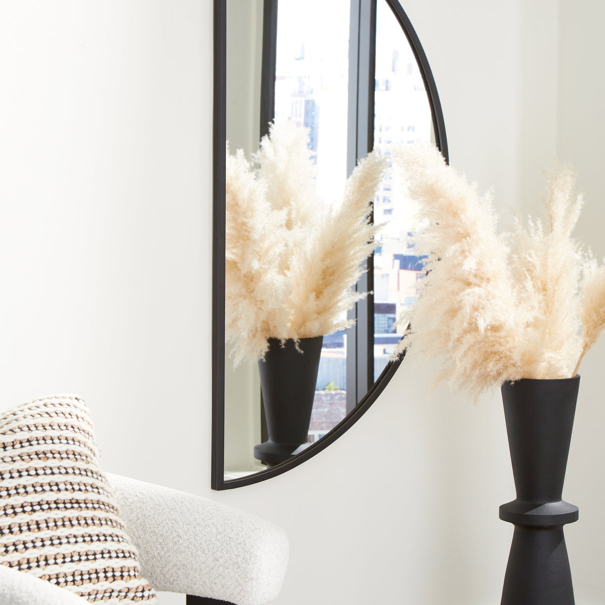 Denlow Black Accent Mirror – Luna Furniture