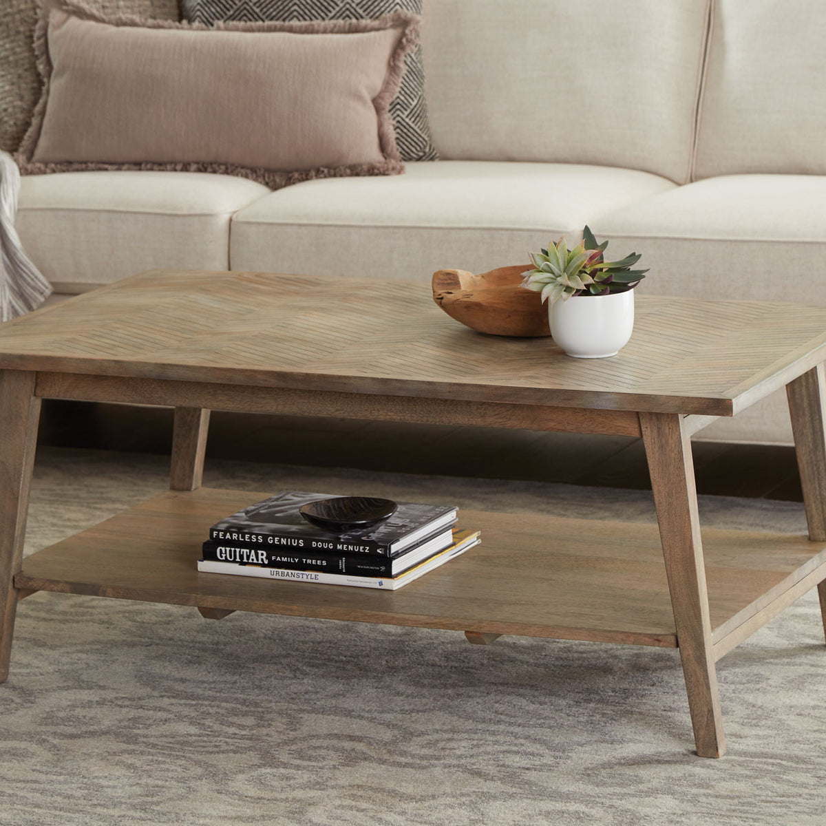 Milani Cocktail Table – Luna Furniture